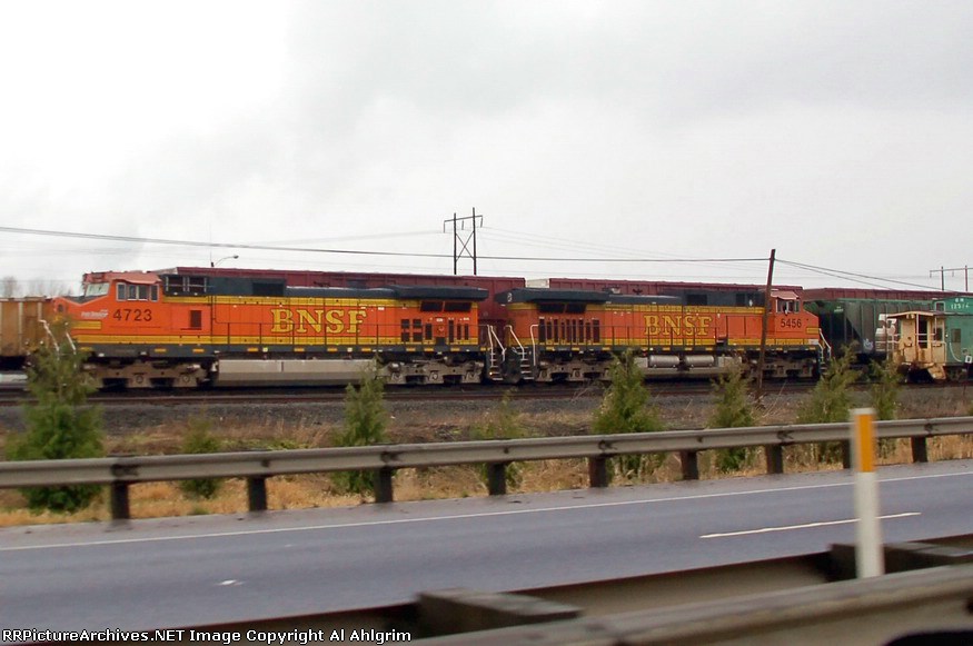 BNSF 4723 & BNSF 5456